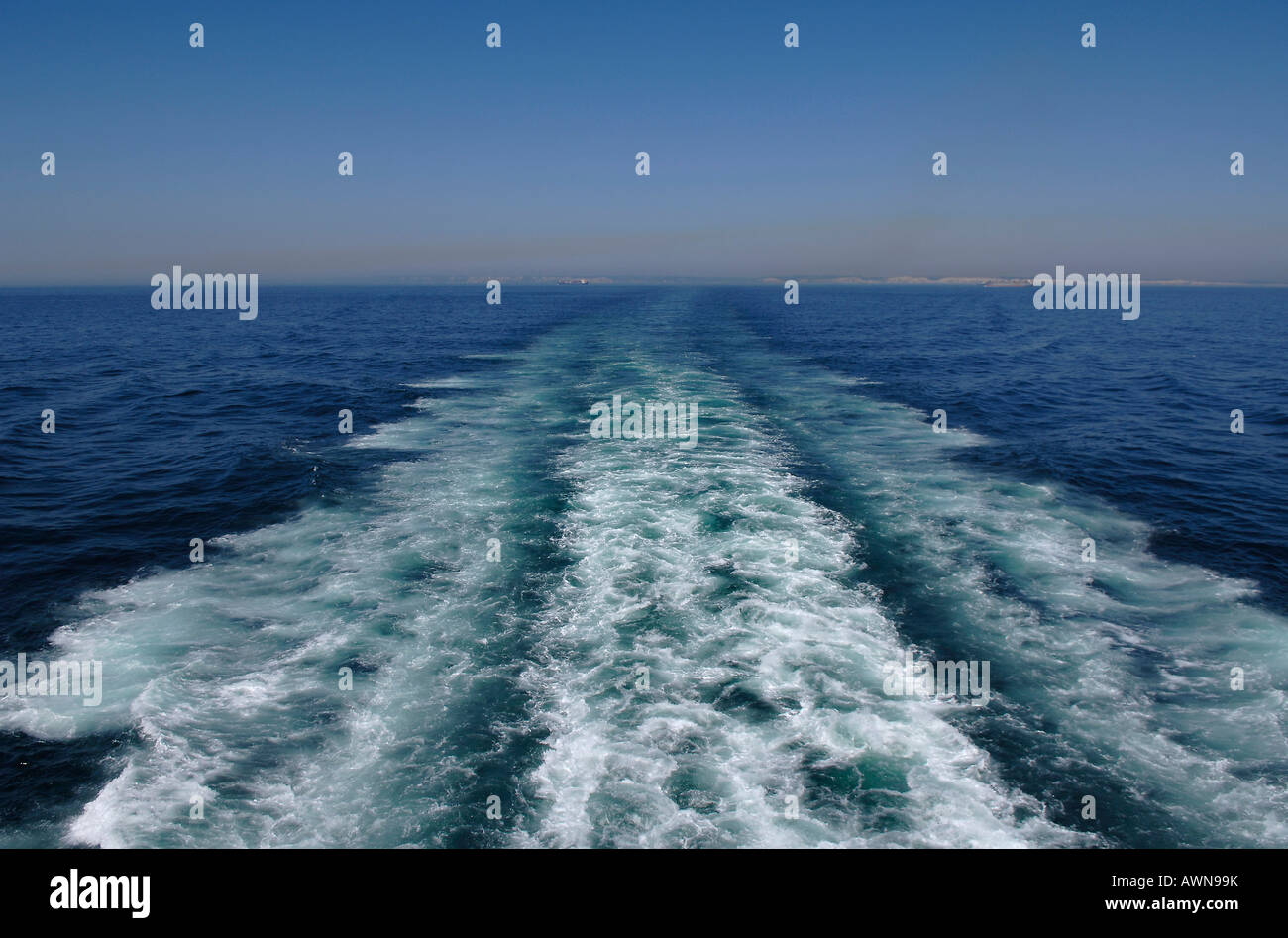 English channel crossing hi-res stock photography and images - Alamy