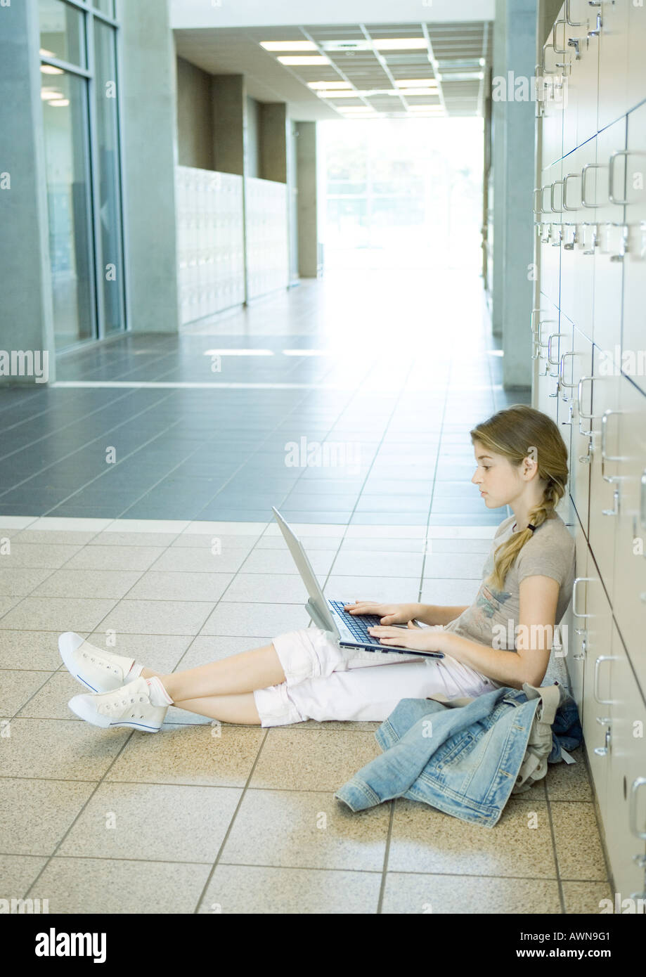 Caucasian girl tween alone computer hi-res stock photography and images ...