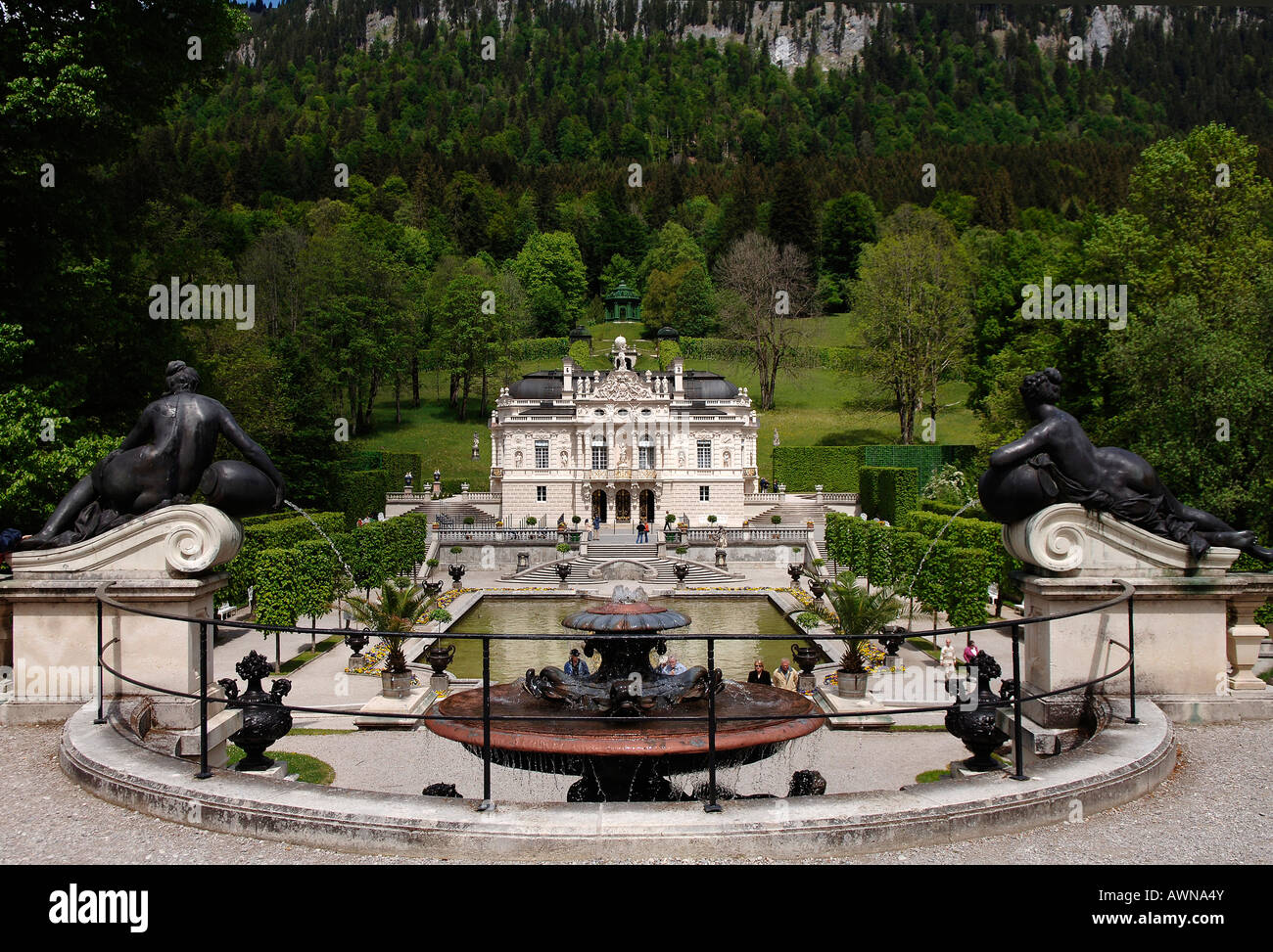 Front view and fountain, Linderhof Palace, Upper Bavaria, Bavaria ...