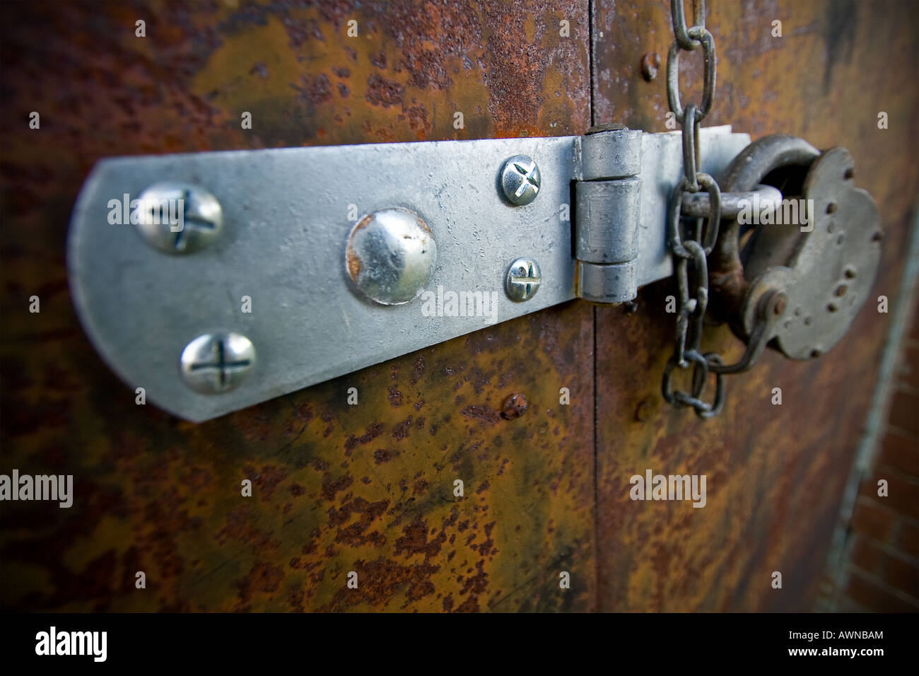 Old lock padlock rusty bolt hi-res stock photography and images - Alamy