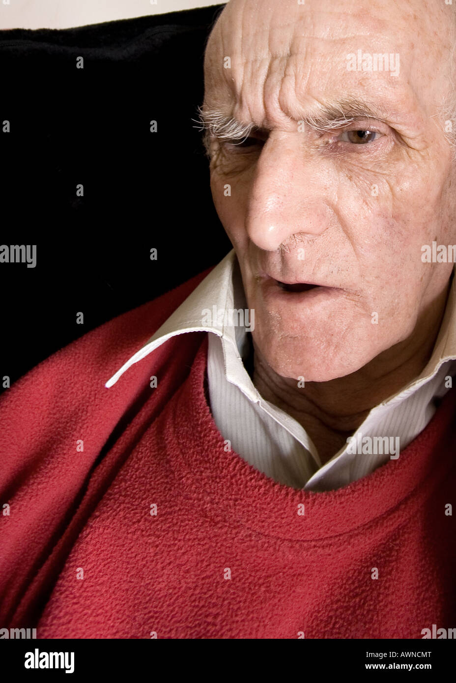 Worried old person hi-res stock photography and images - Alamy