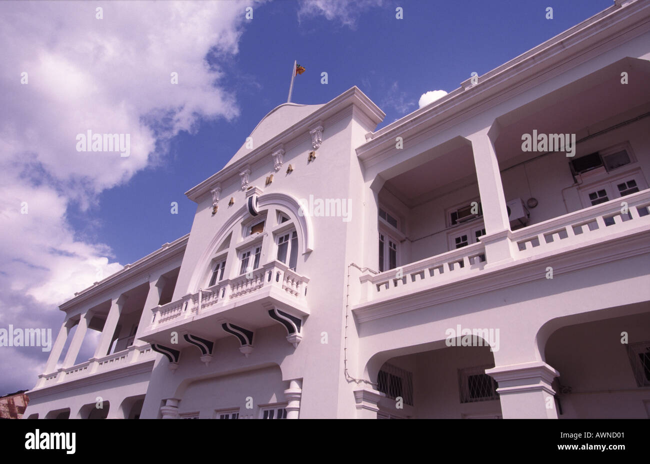 Portuguese colonial building maputo mozambique hi-res stock photography ...