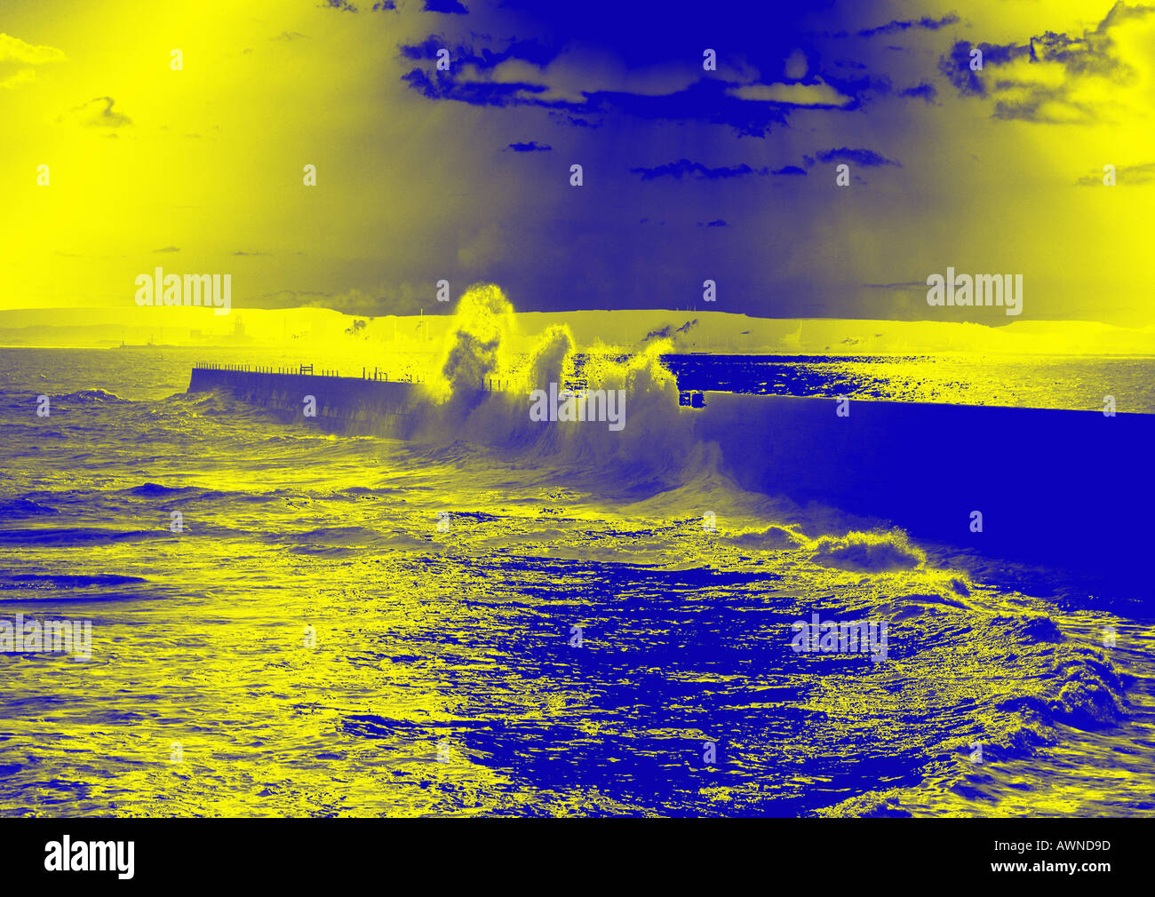 dramatic coloured sea Stock Photo - Alamy