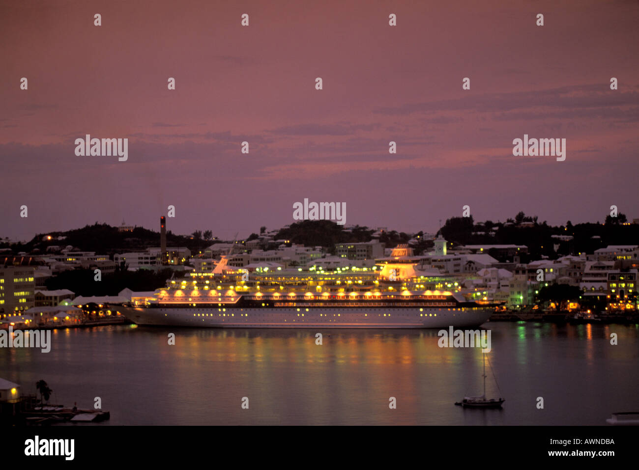 Bermuda sunset cruise hi-res stock photography and images - Alamy