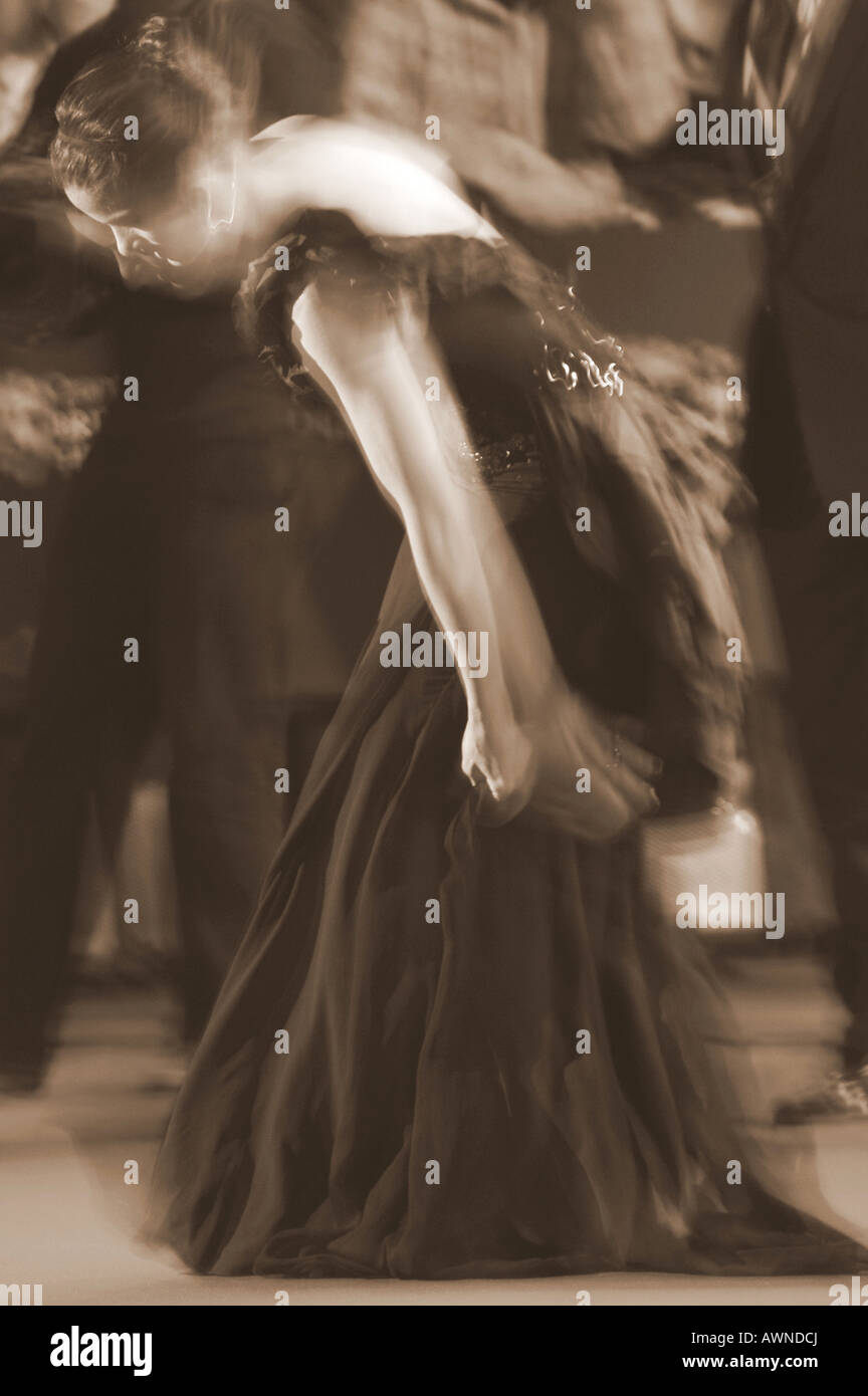 Red carpet white dress hi-res stock photography and images - Alamy