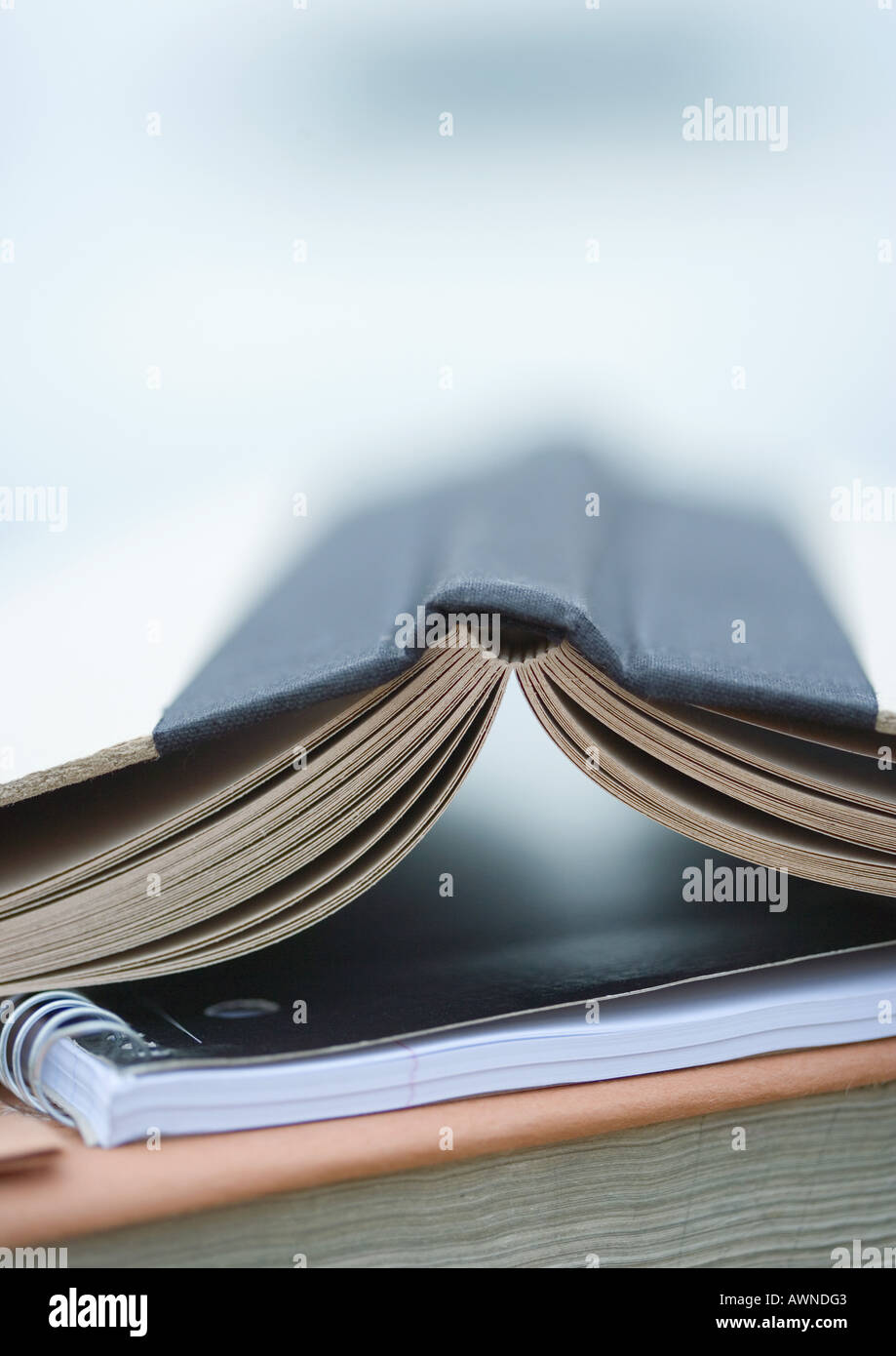 Open book side angle hi-res stock photography and images - Alamy