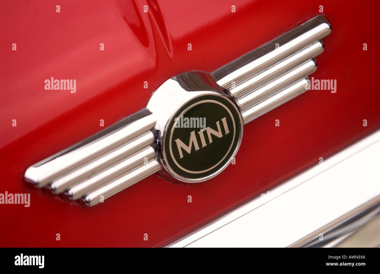 THE MINI RESTORATION GARAGE MBM BRISTOL THE MINI BADGE ON AN OLD ...