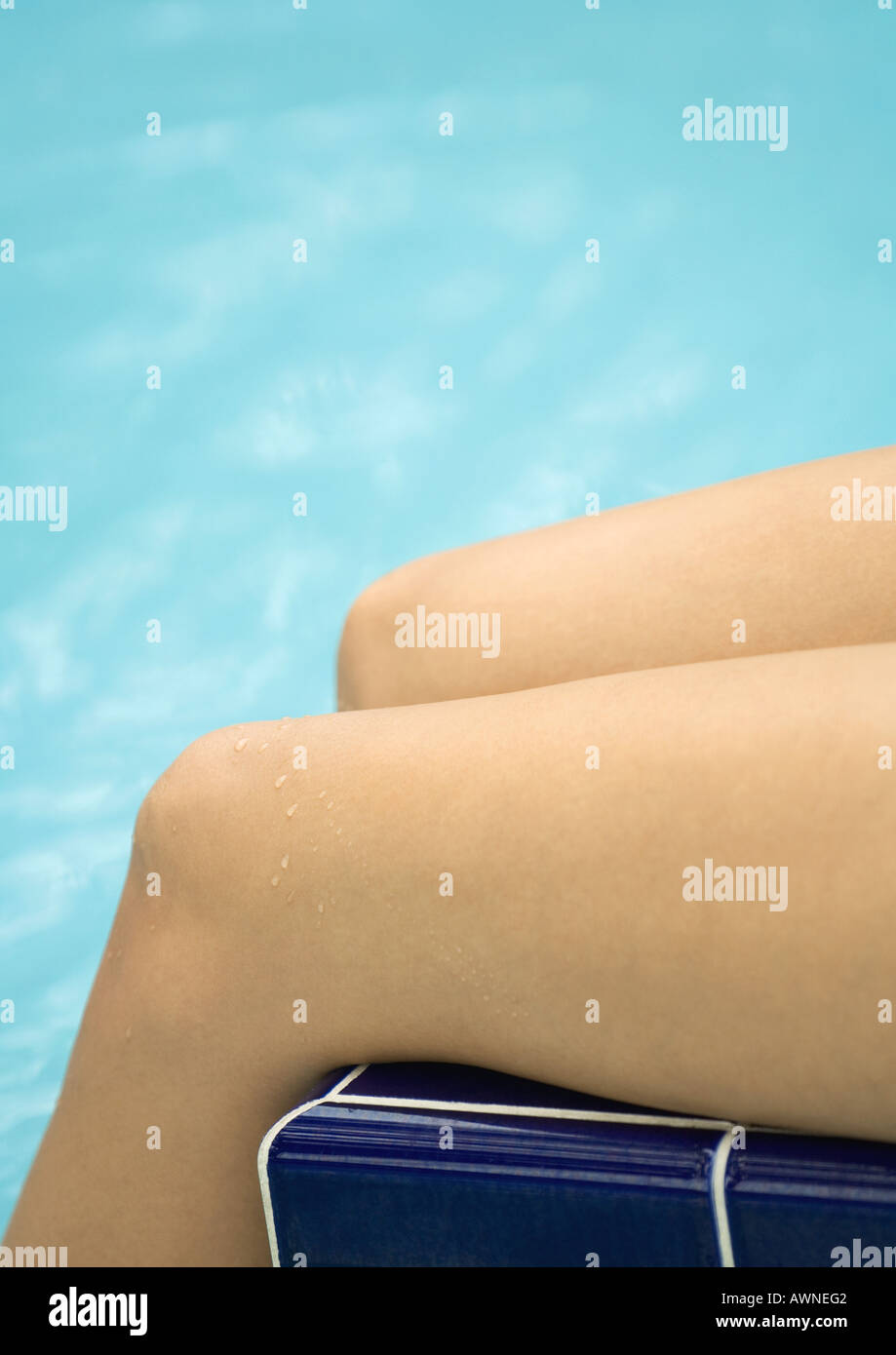 Pretty Beauty Knees Stock Photos & Pretty Beauty Knees Stock Images - Alamy