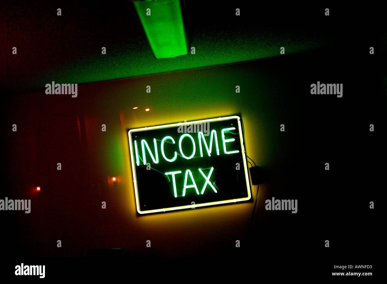 INCOME TAX SIGN Stock Photo - Alamy