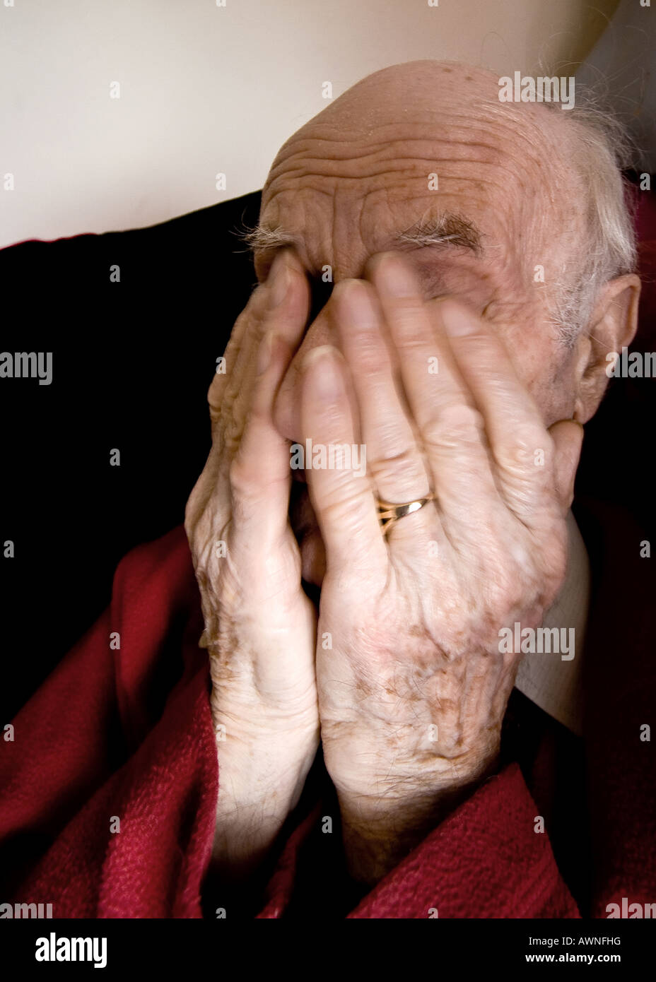 old man with hands over face Stock Photo - Alamy