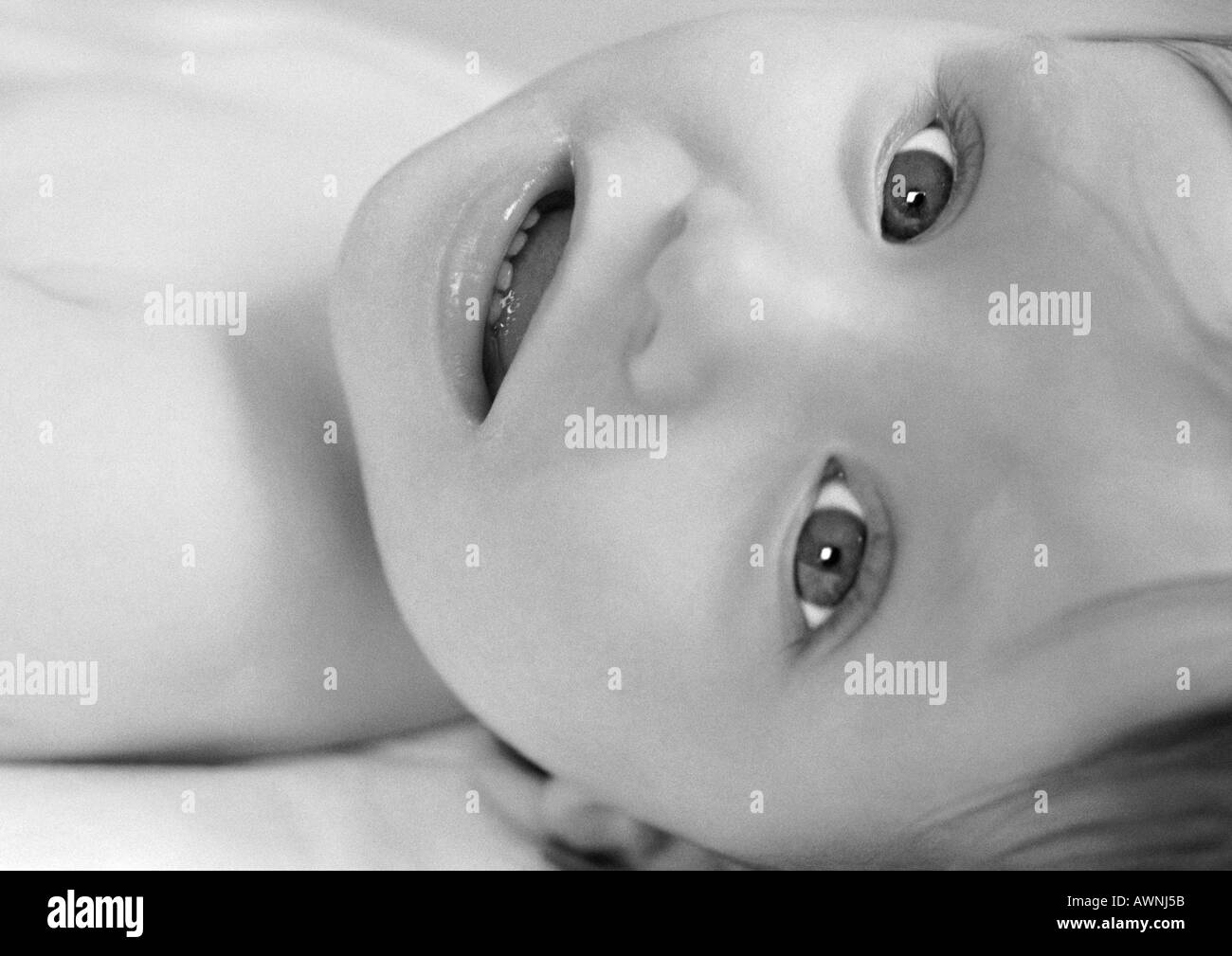 Looking at camera 17 Black and White Stock Photos & Images - Alamy