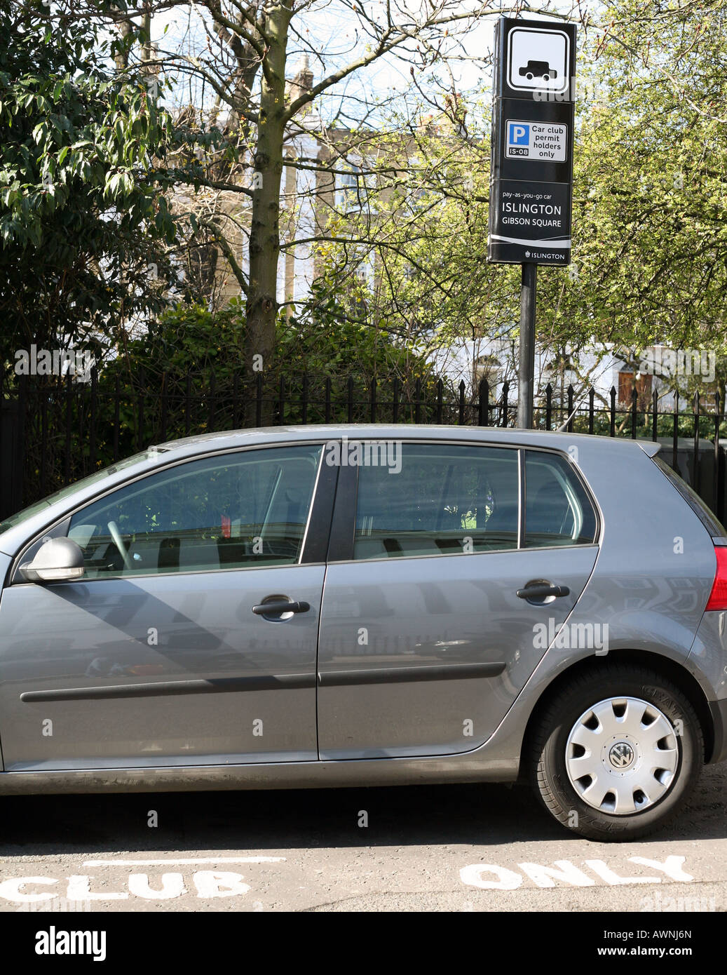 Car share bay hi-res stock photography and images - Alamy