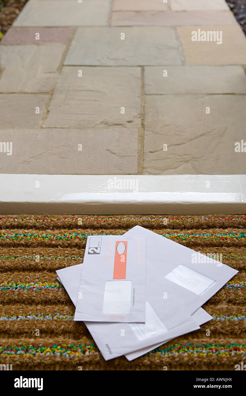 Doormat post hi-res stock photography and images - Alamy