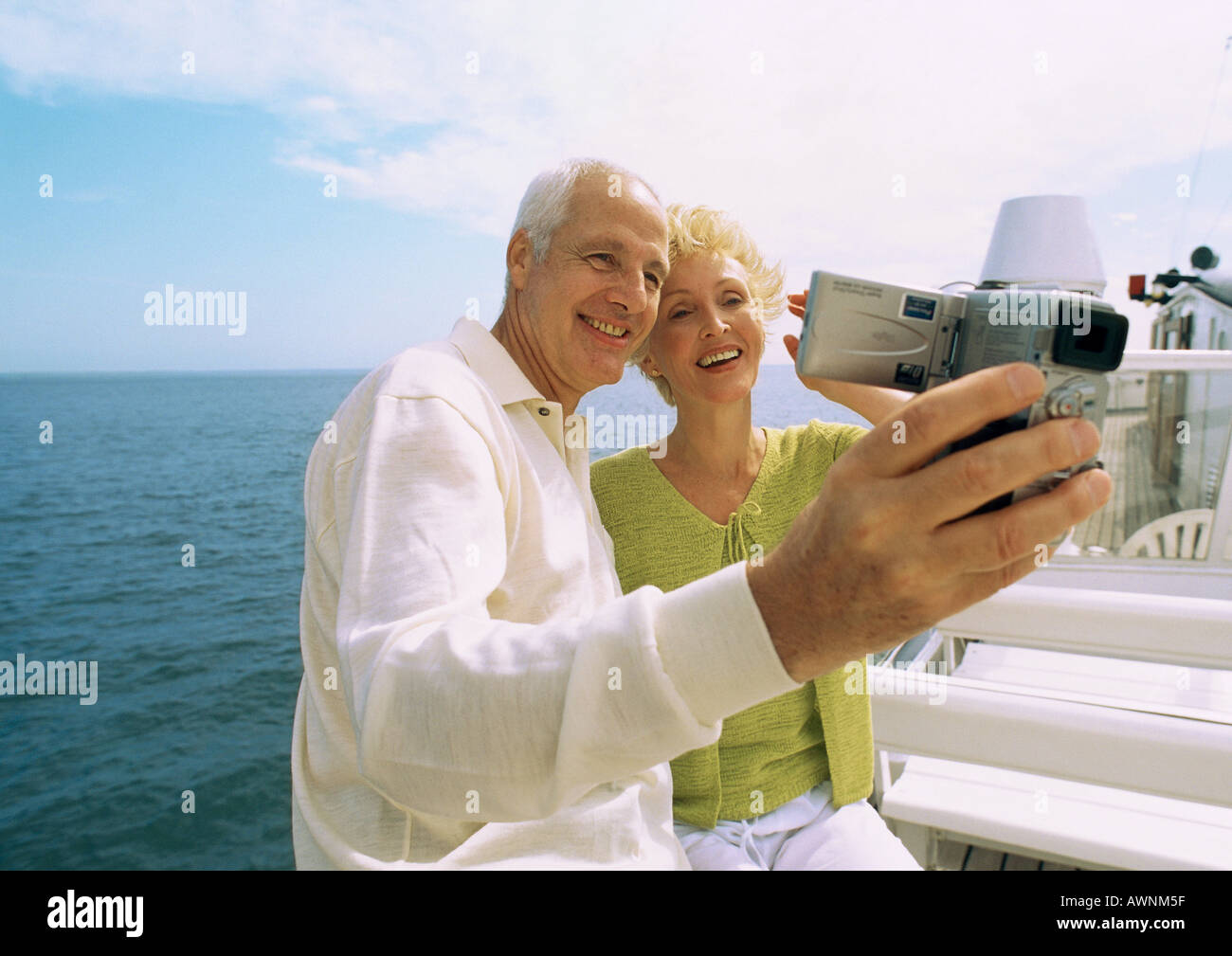 Person filming themselves hi-res stock photography and images - Alamy