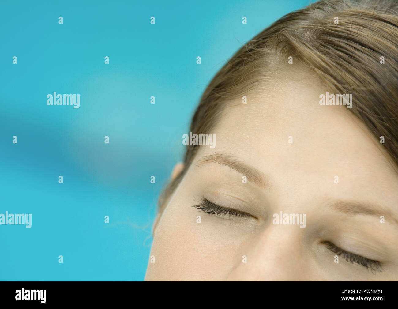 Early closing time hi-res stock photography and images - Alamy