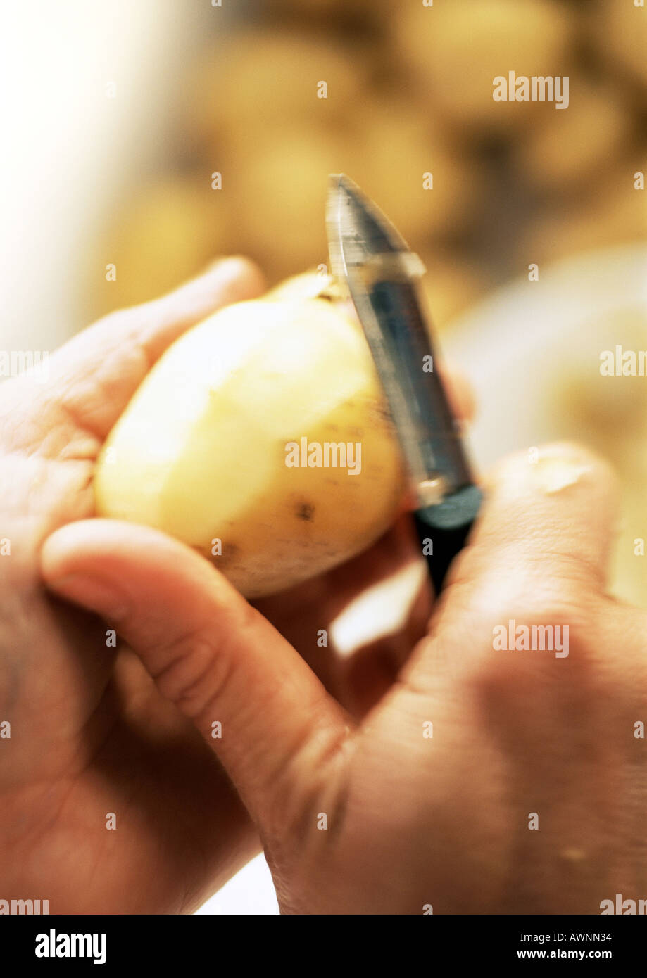 Peeling spud hi-res stock photography and images - Alamy