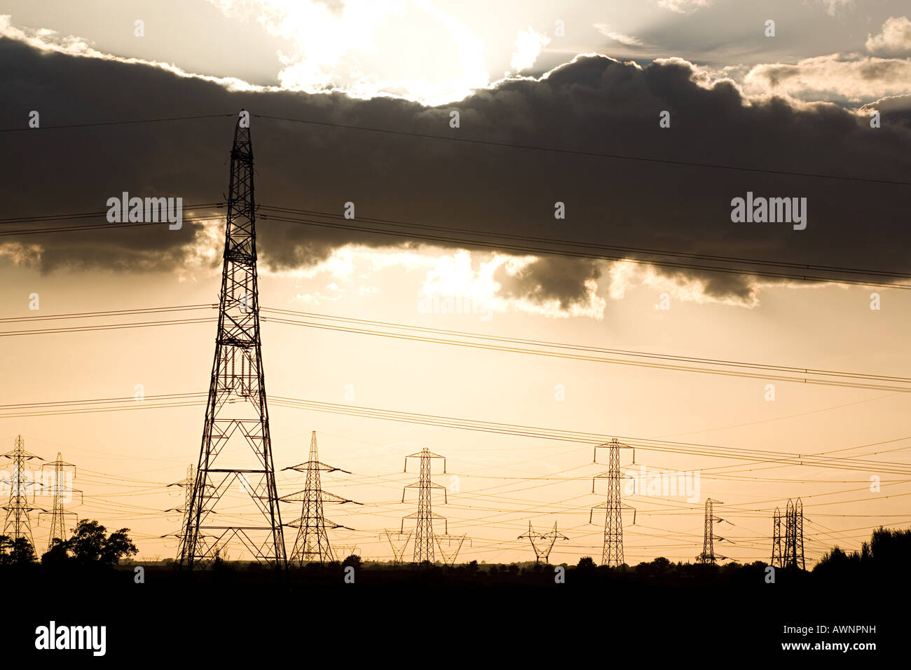 Electrical energy hi-res stock photography and images - Alamy