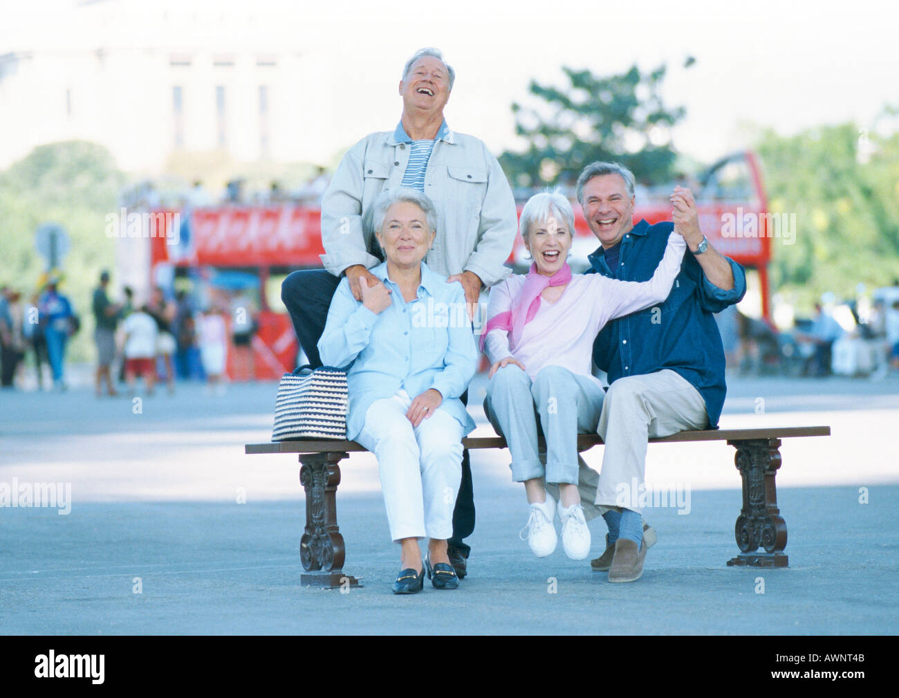 Four old man sitting on a bench hi-res stock photography and images - Alamy