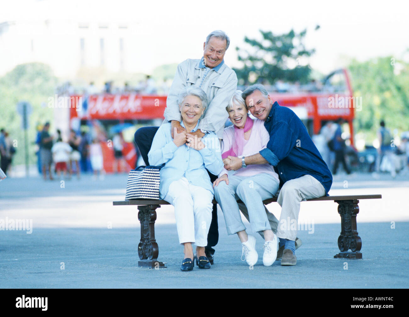 Four old man sitting on a bench hi-res stock photography and images - Alamy