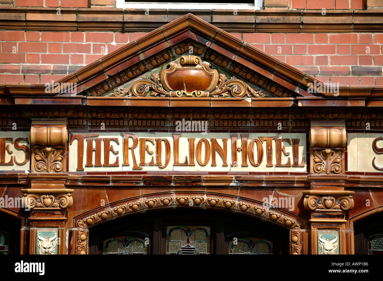 TRADITIONAL ENGLISH PUB DOOR Stock Photo - Alamy