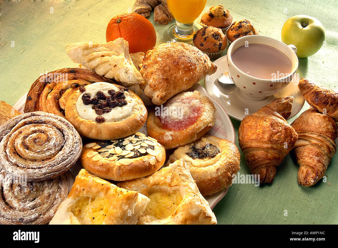 Snack kuchen hi-res stock photography and images - Alamy