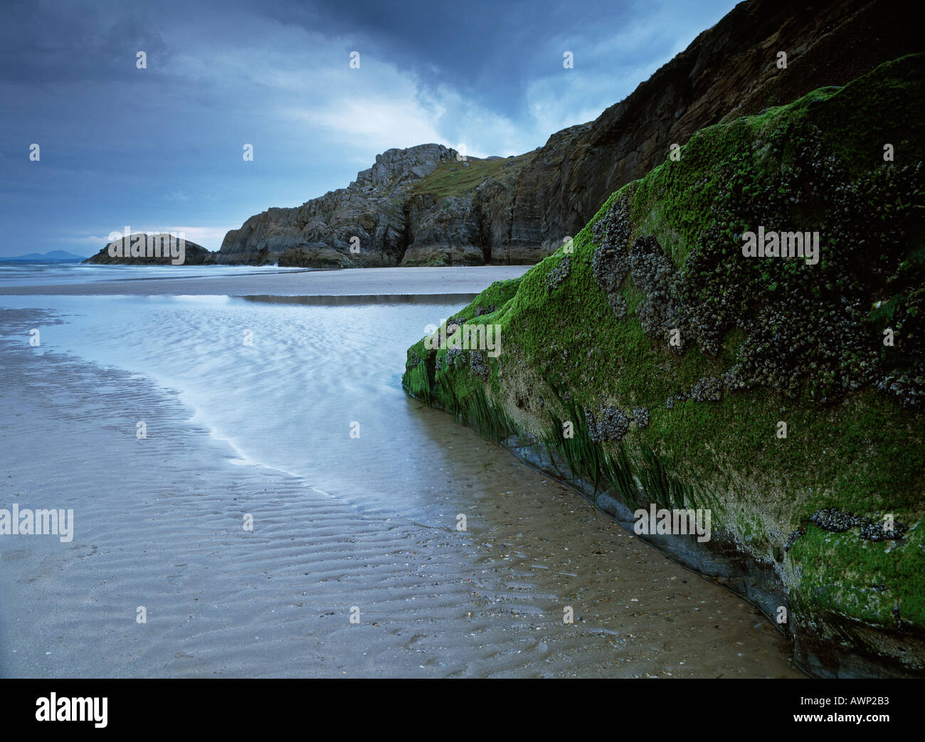 Black rock sands wales hi-res stock photography and images - Alamy