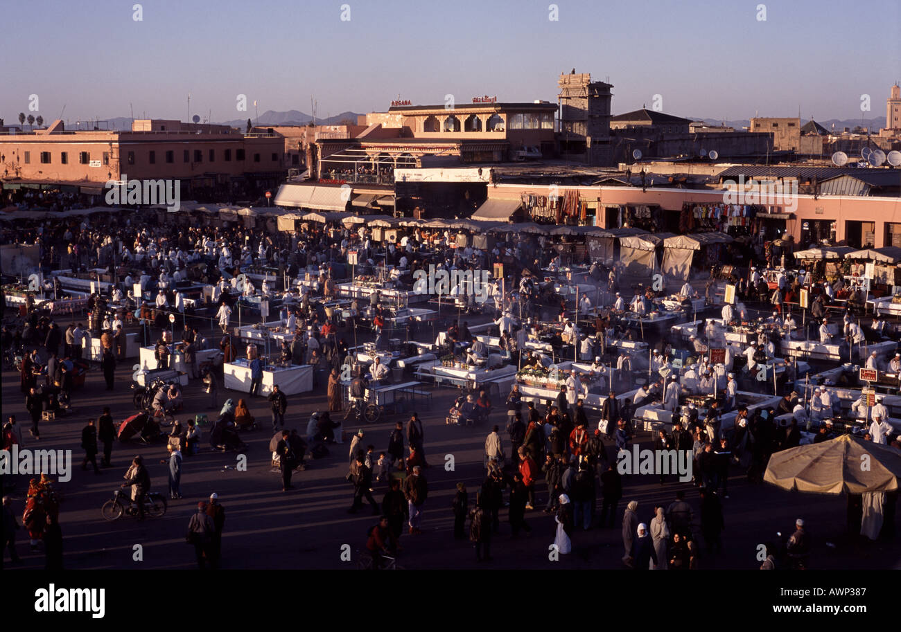 Square of the dead marrakesh hi-res stock photography and images - Alamy