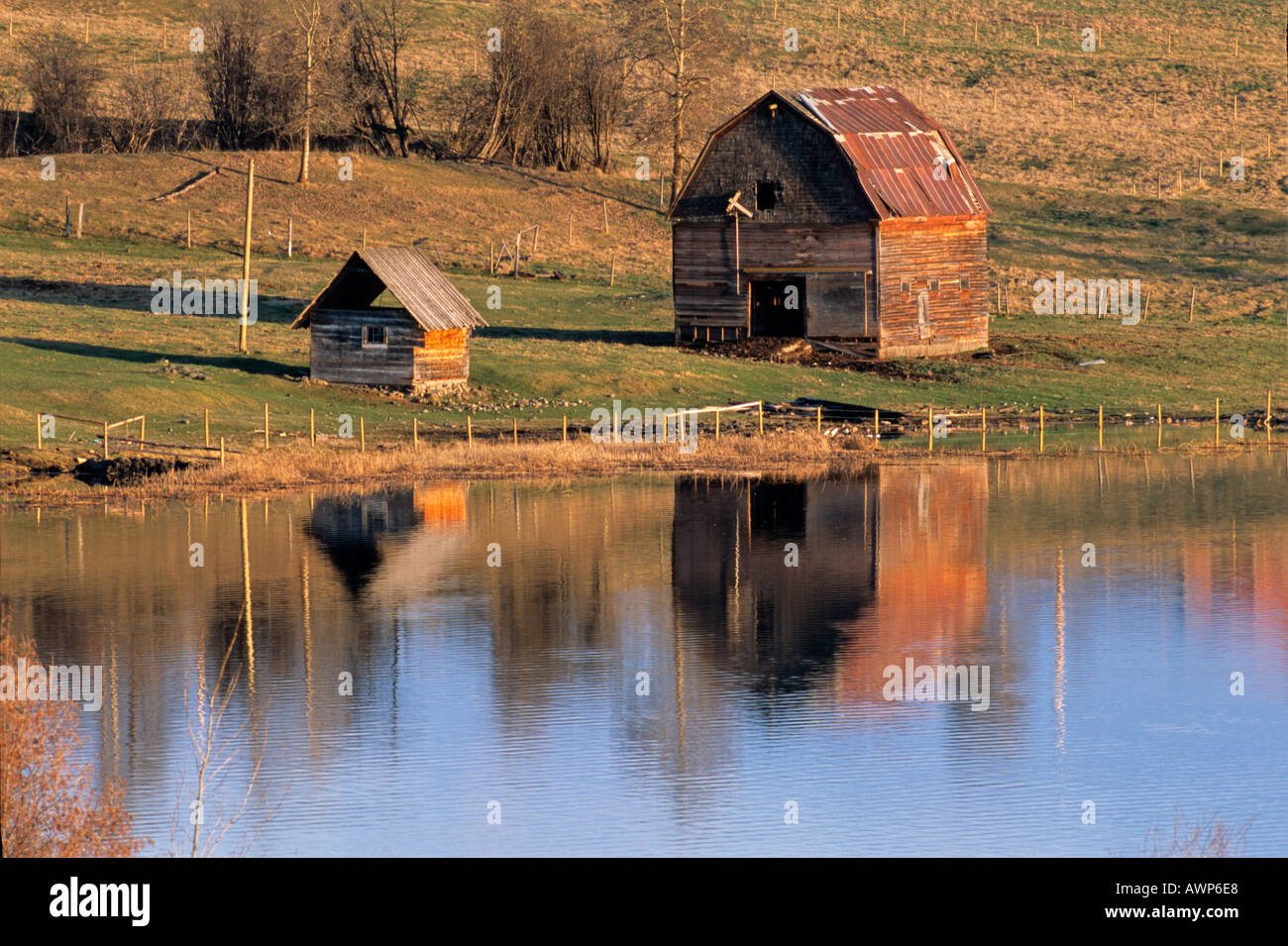 Old Barn 1 Stock Photo - Alamy