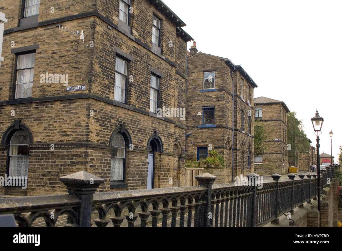 Yorkshire cobbles victorian housing hi-res stock photography and images ...
