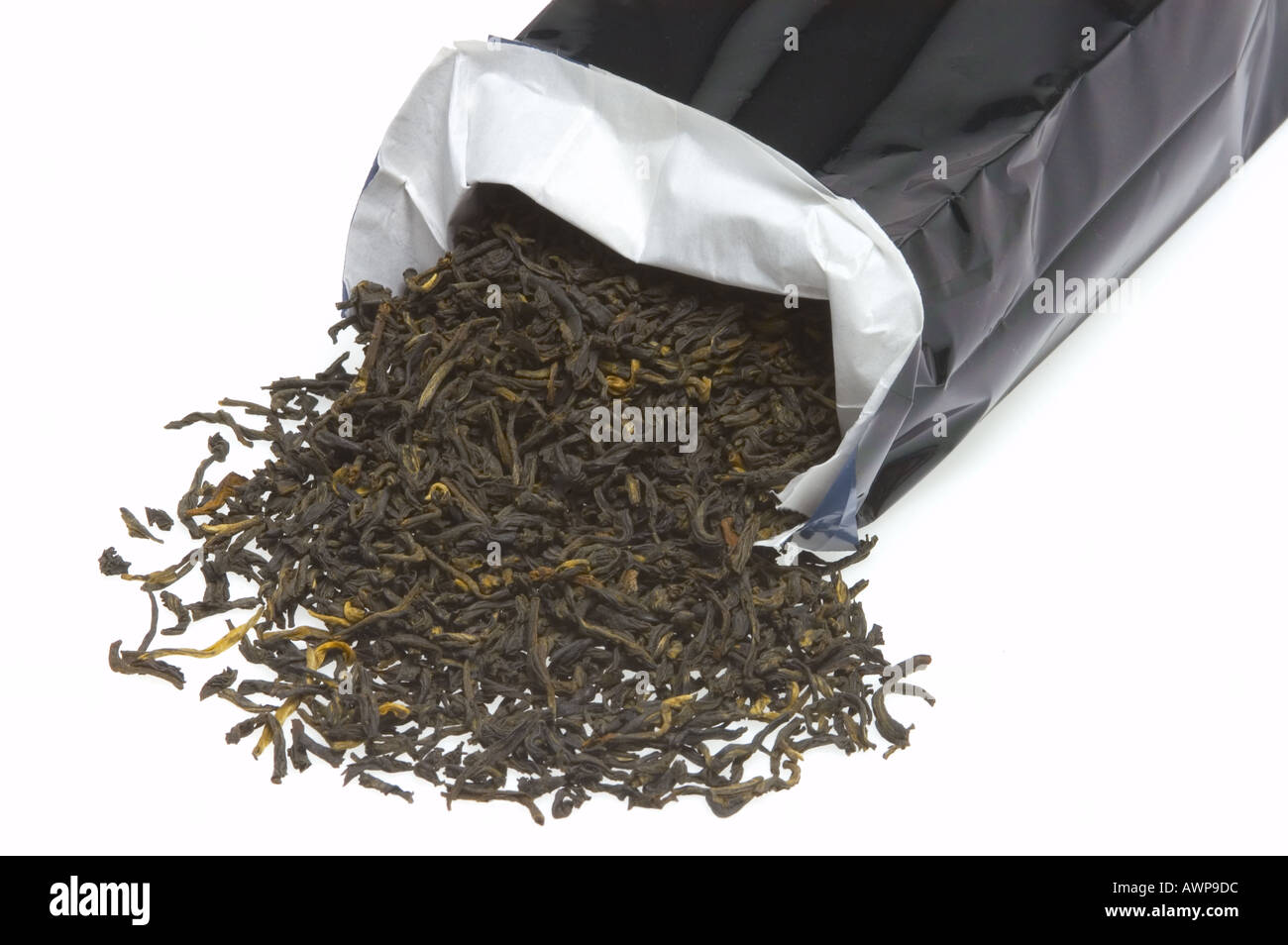 black tea close up foto bag paper bag paperbag tealeaf Stock Photo - Alamy