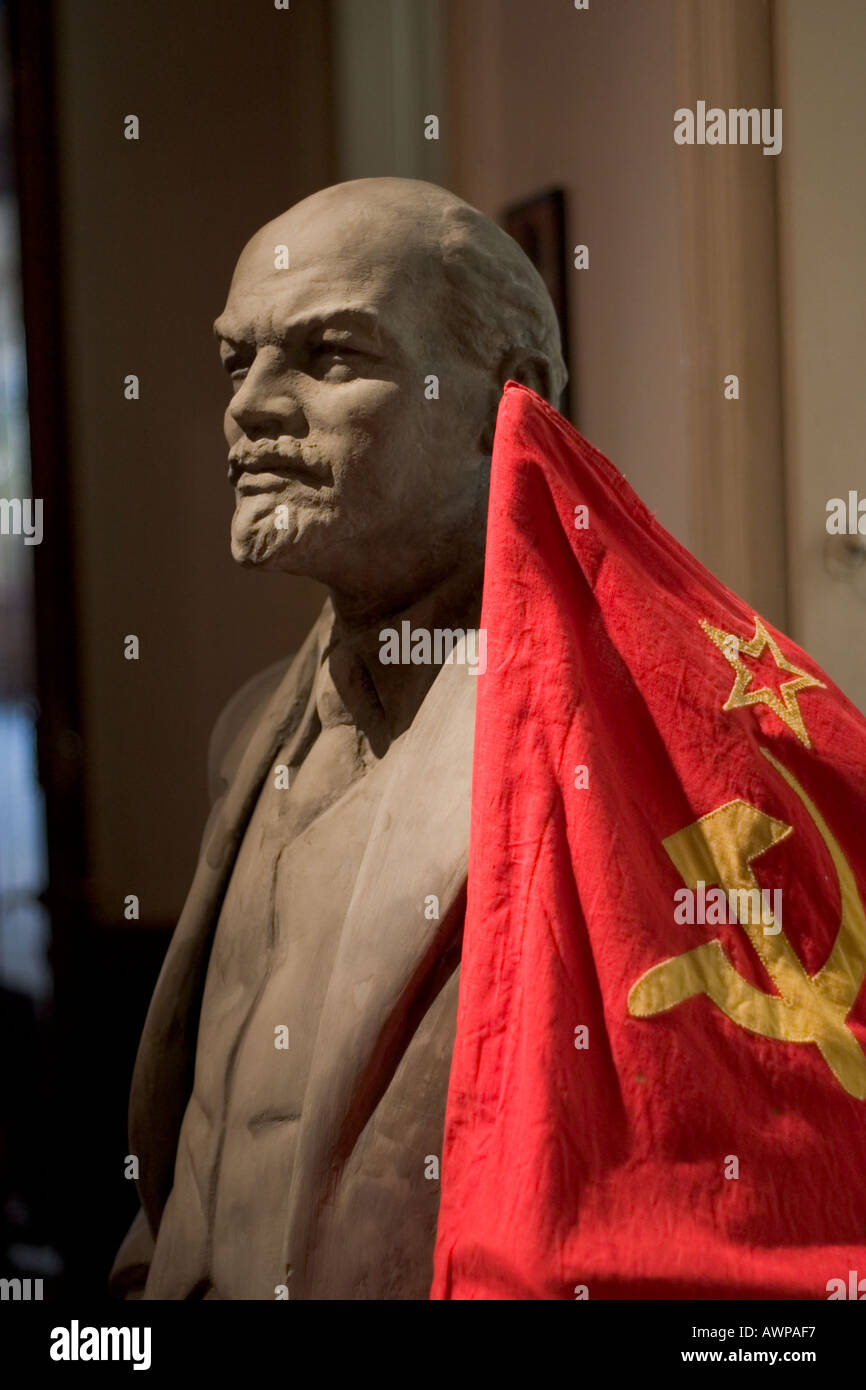 Statue of Lenin Stock Photo - Alamy