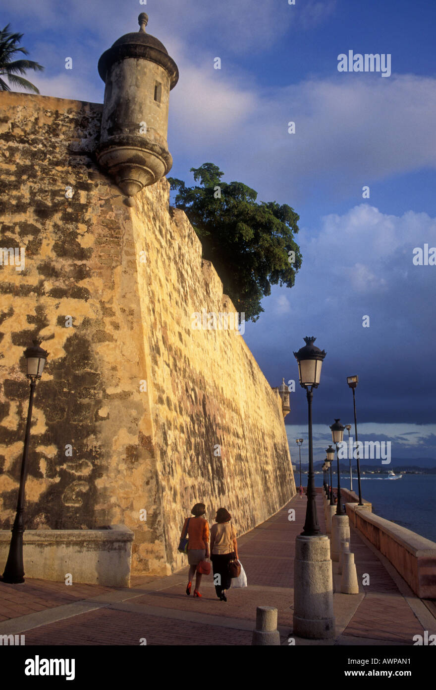 city wall, stone wall, garita, sentry box, Paseo de la Princesa, Old ...