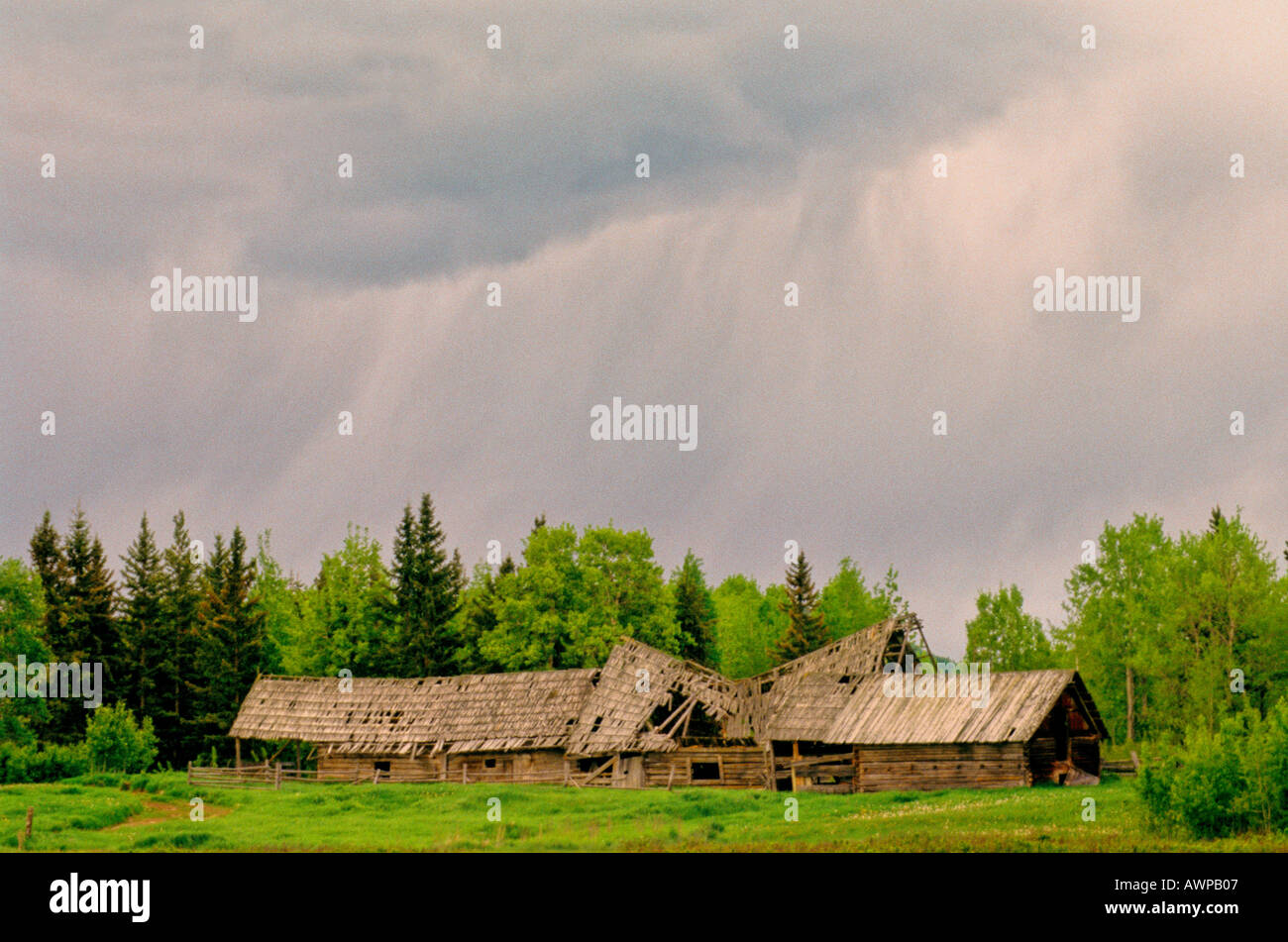 Pending storm hi-res stock photography and images - Alamy