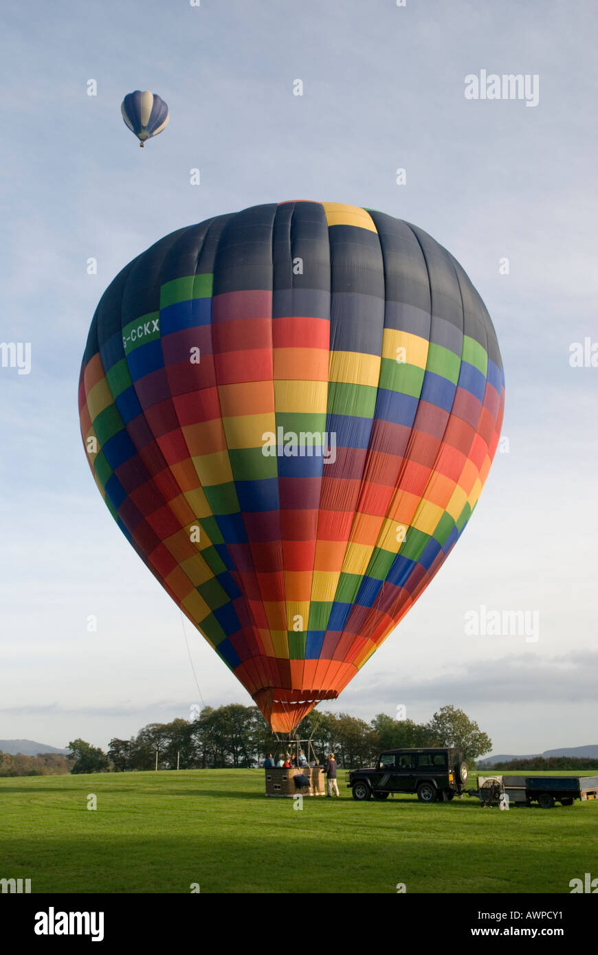 Hot air balloon scotland hi-res stock photography and images - Alamy