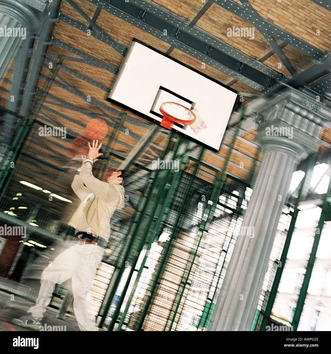 Teen basketball jump shot not dunk hi-res stock photography and images ...