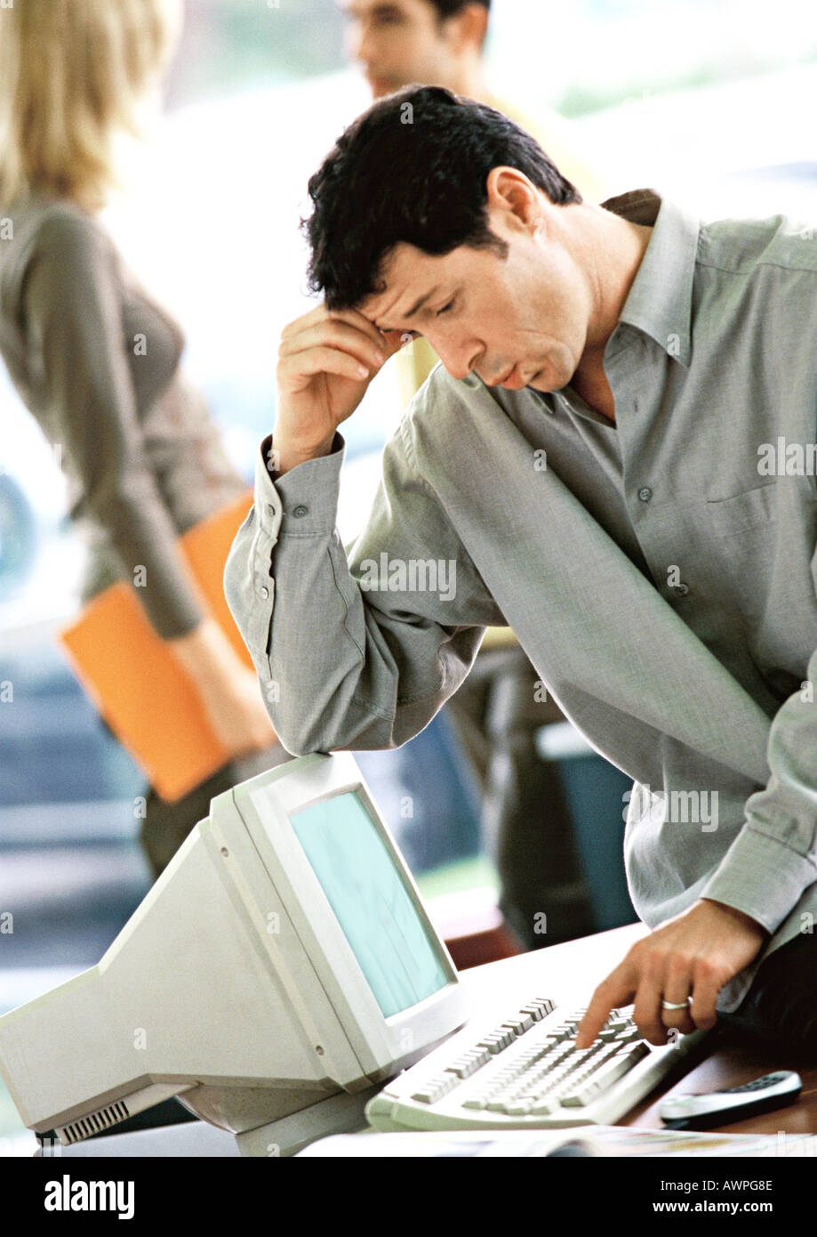 Woman computer embarrassed hi-res stock photography and images - Alamy