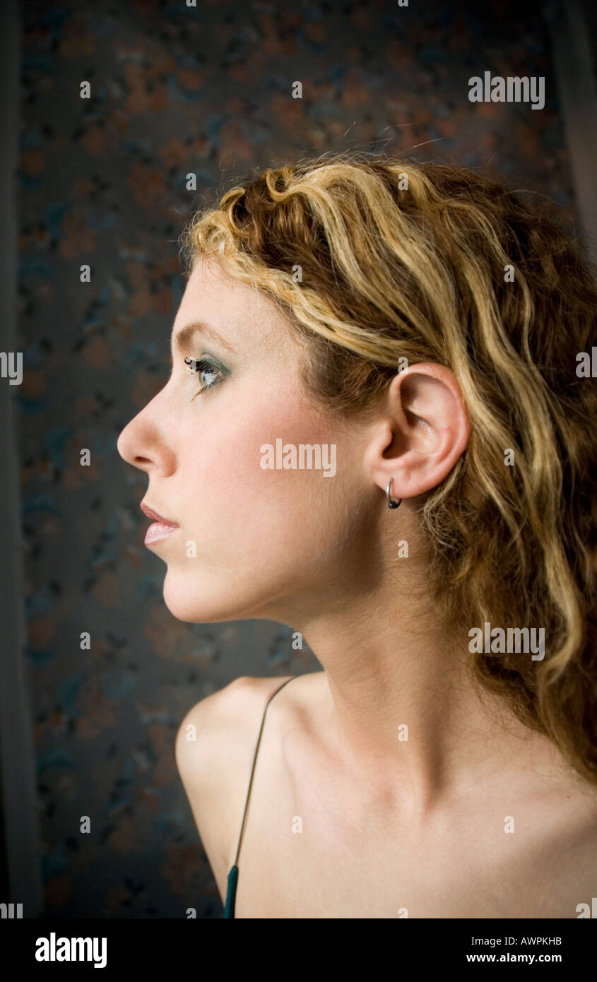 profile of woman Stock Photo - Alamy