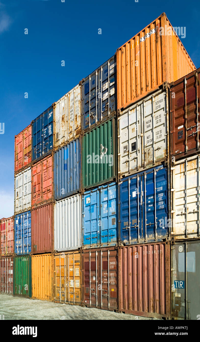 Empty shipping containers hi-res stock photography and images - Alamy