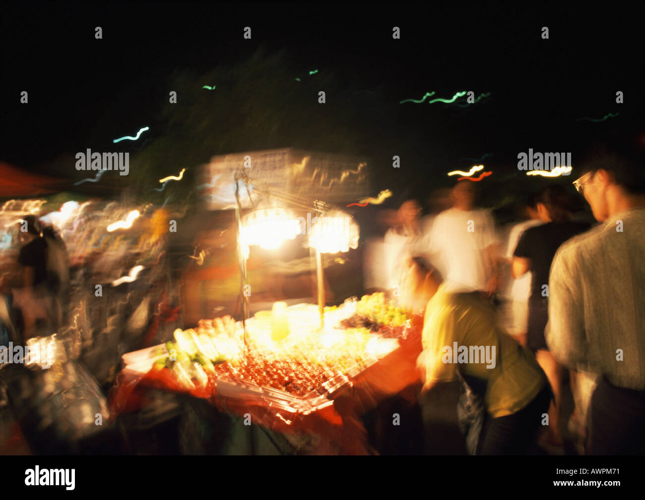 Street food stall salesman hi-res stock photography and images - Alamy