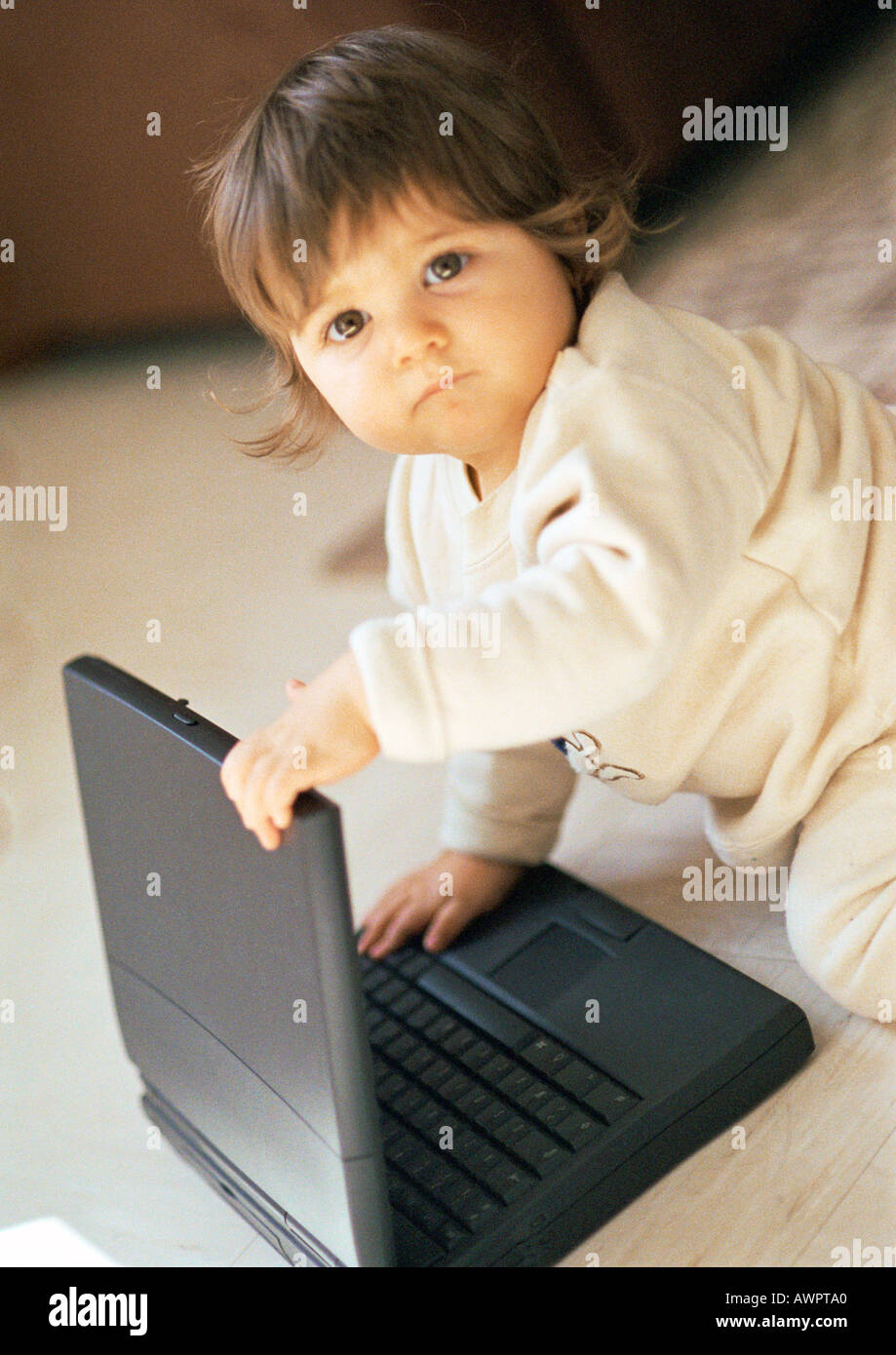 Children computers camera hi-res stock photography and images - Alamy