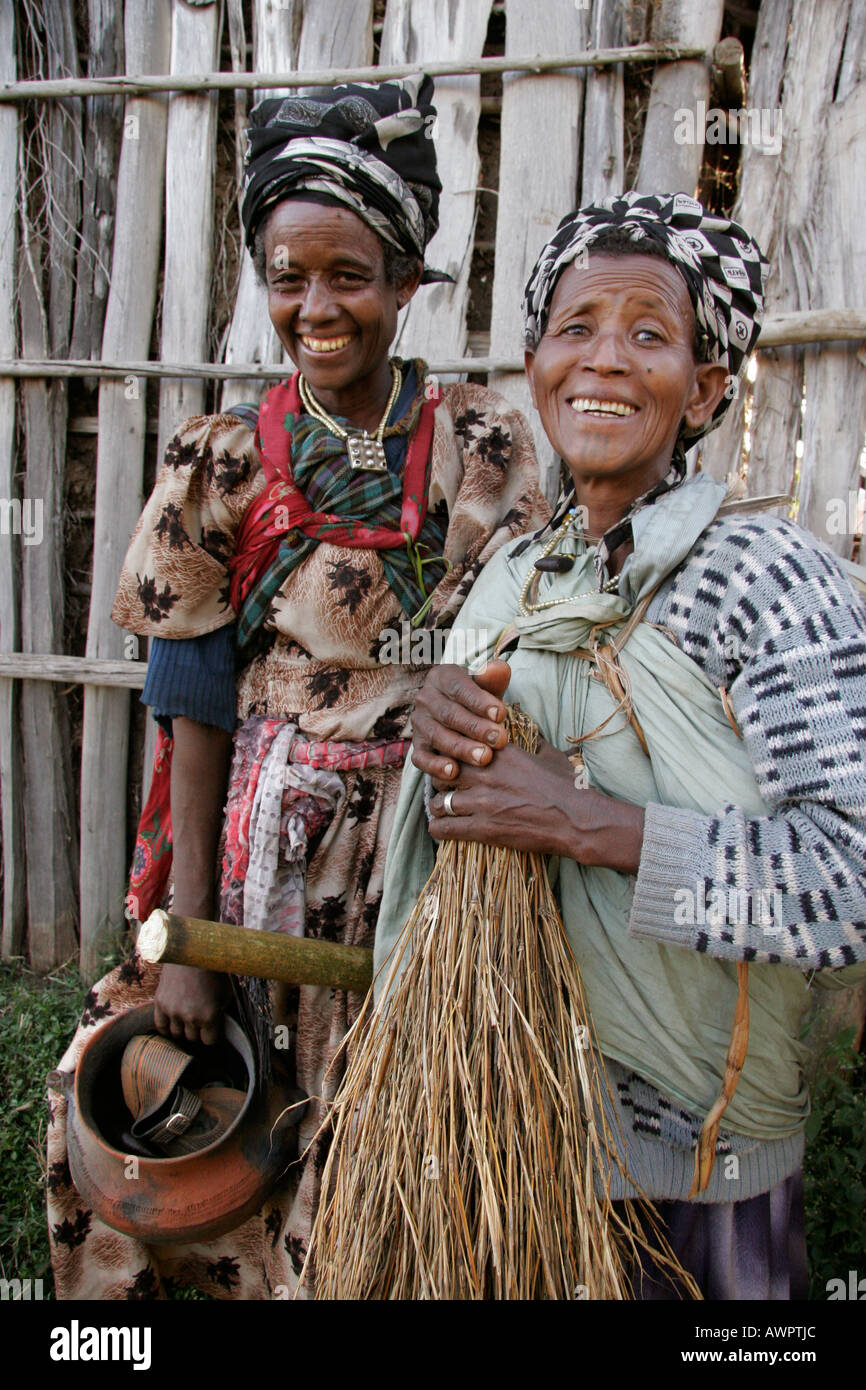 Gurage hi-res stock photography and images - Alamy