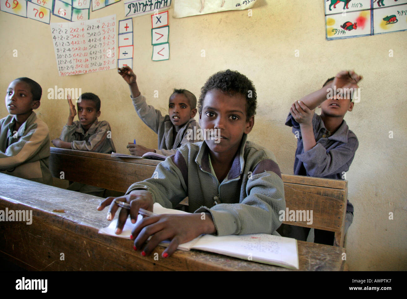Ethiopia schools education children hi-res stock photography and images ...