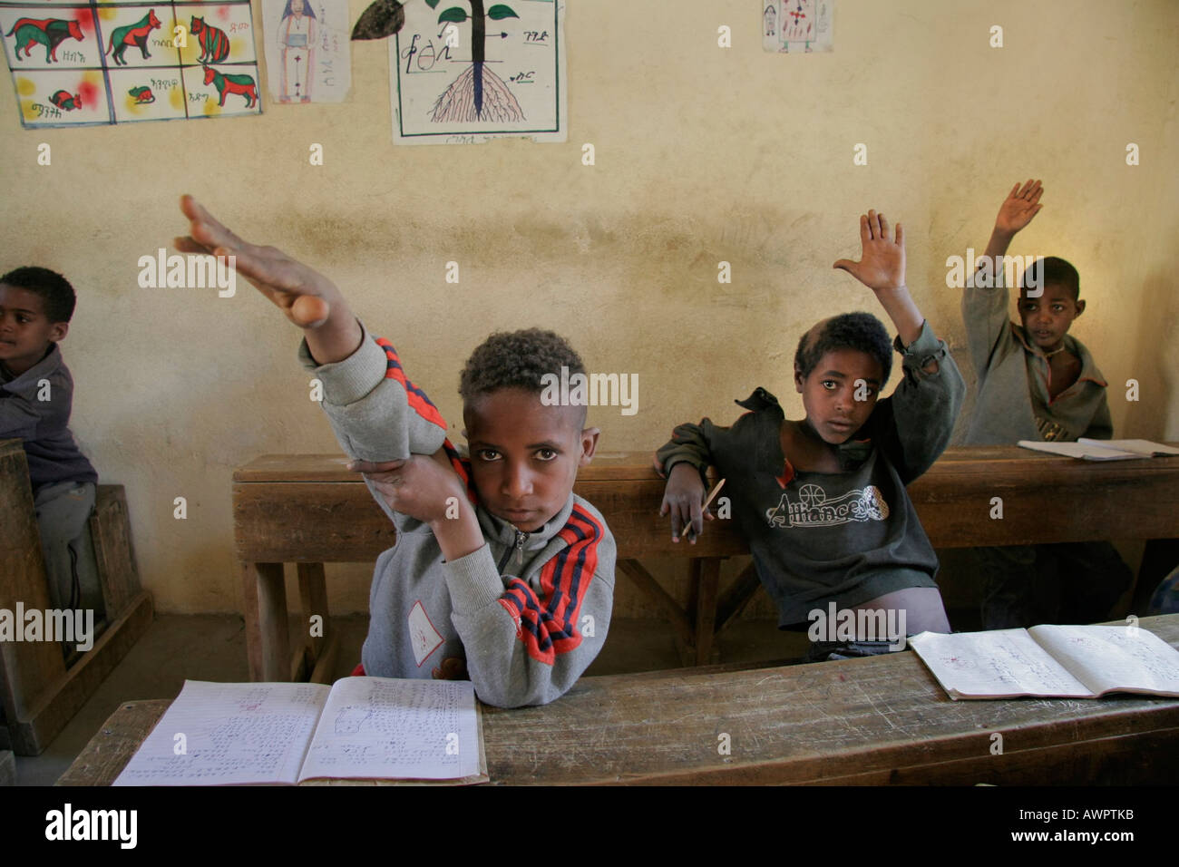 Ethiopia schools education children hi-res stock photography and images ...