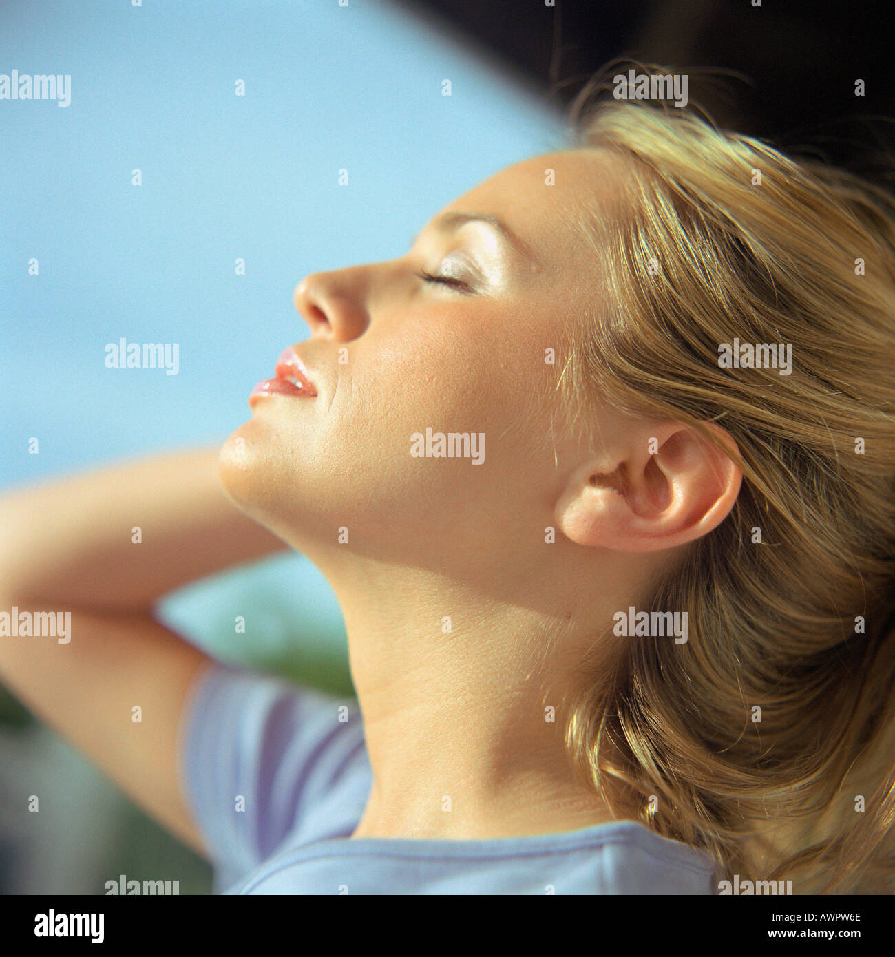 Profile of woman with head back and eyes shut Stock Photo - Alamy