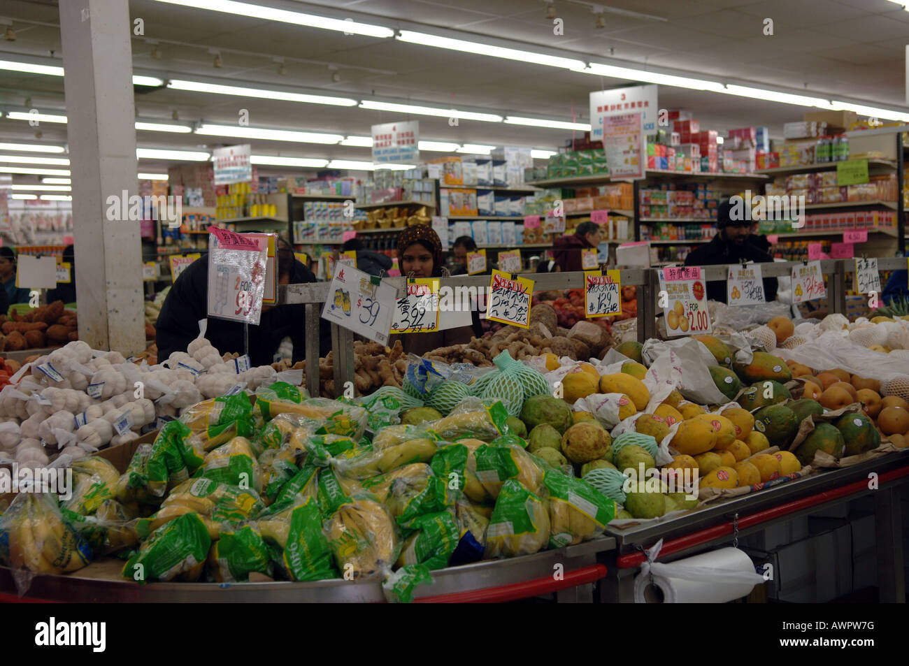 The multi cultural Elmhurst Queens neighborhood in NYC Stock Photo - Alamy