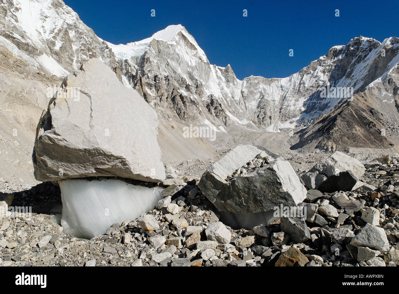 View over Khumbu Gletscher towards Everest Base Camp, Khumbu Himal ...