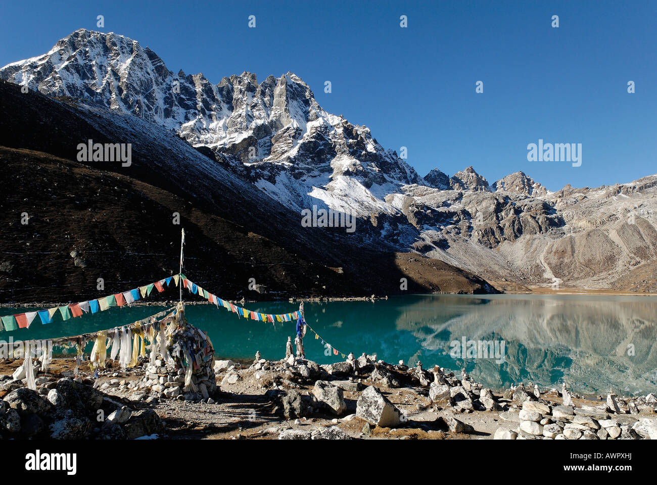 Buddhistische landschaft hi-res stock photography and images - Alamy