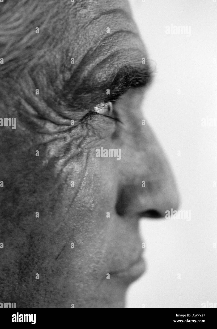 Mature man's face, side view, close-up, b&w Stock Photo - Alamy