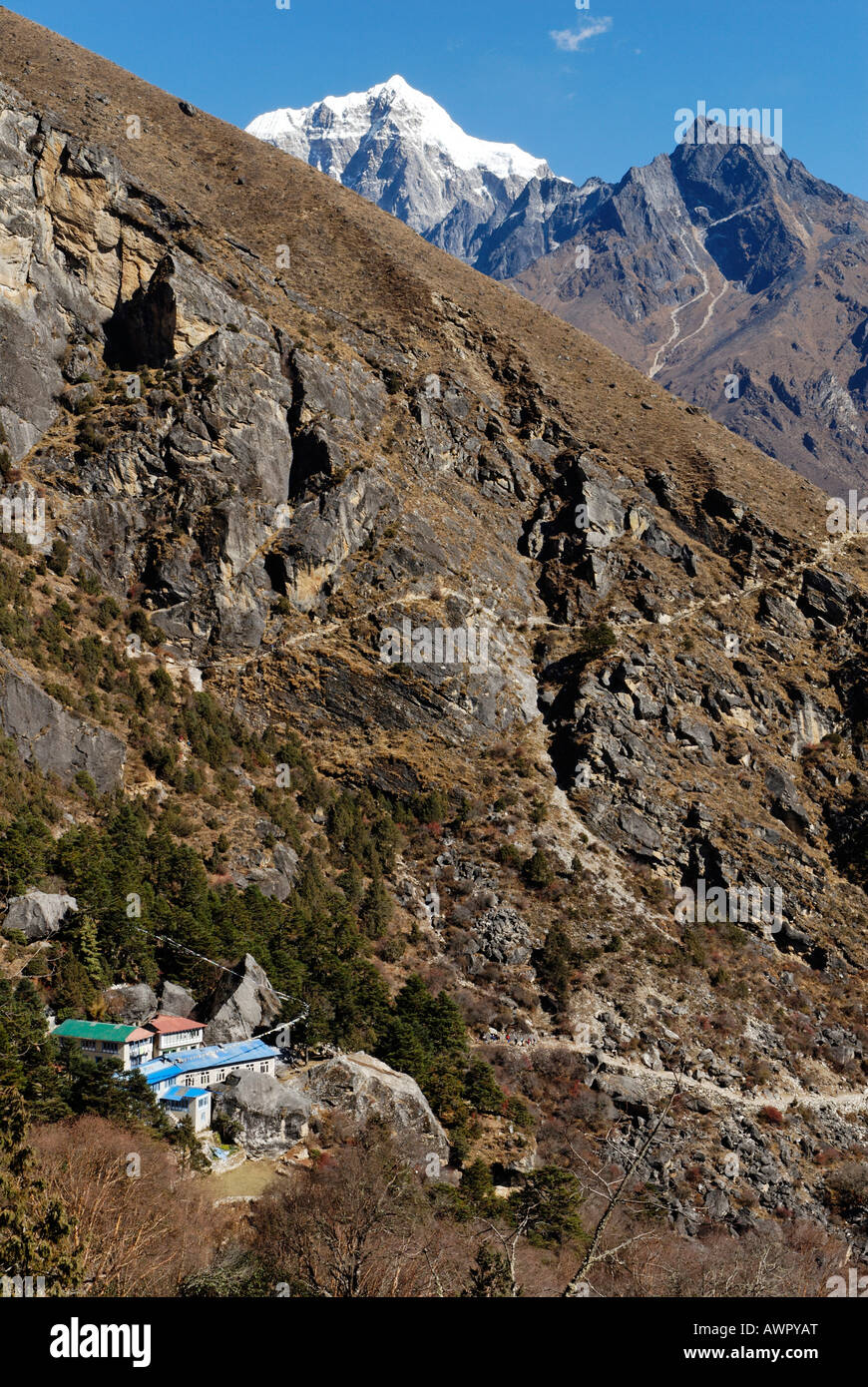 Dudh koshi valley hi-res stock photography and images - Alamy