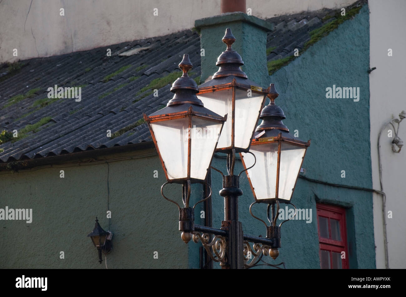 Old fashioned street hi-res stock photography and images - Alamy